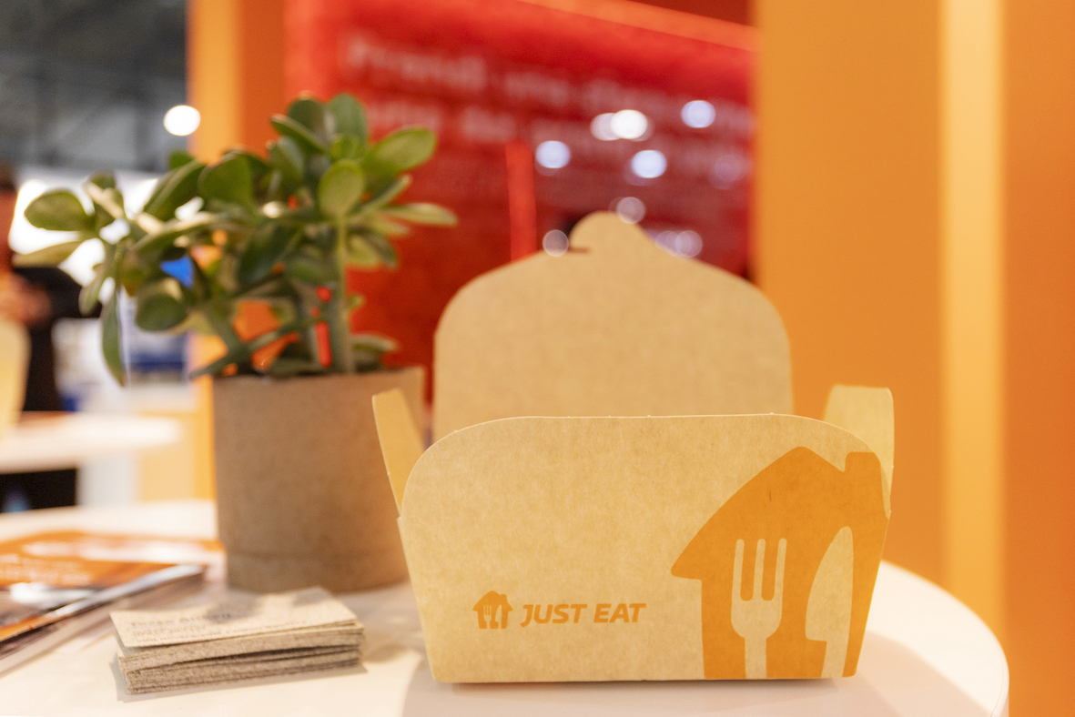 Nuovo packaging sostenibile per le box Just Eat - ReStart in Green